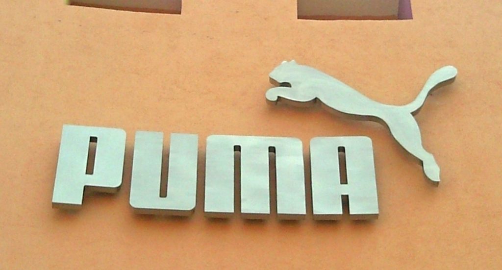 01-puma-letras-en-acero-acrilico - Capiro Publicidad